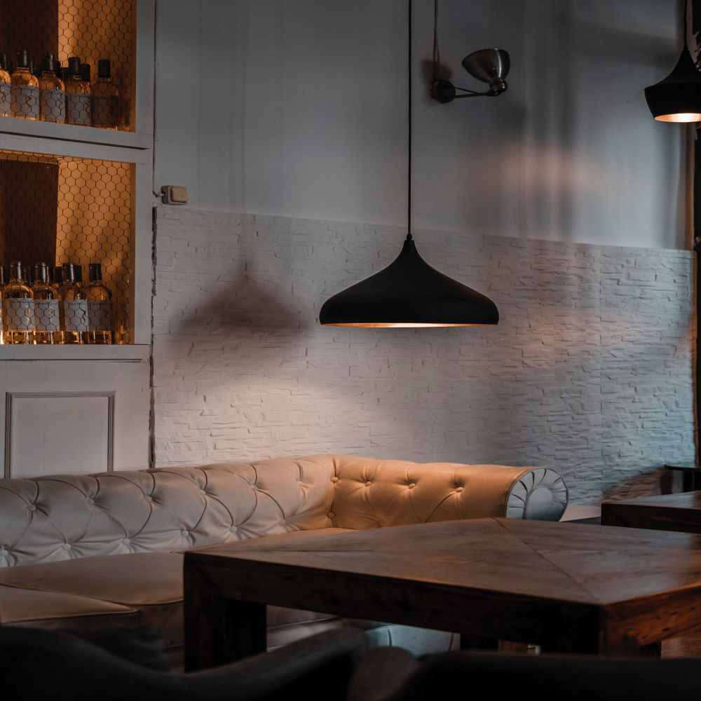 The Small Bourgie Lamp: A Timeless Piece of Artistic Elegance. - Decoraf